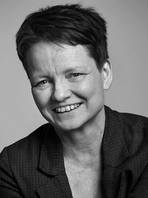 “Malin Lindroth är en stor uttolkare av vår samtids ensamhet ...